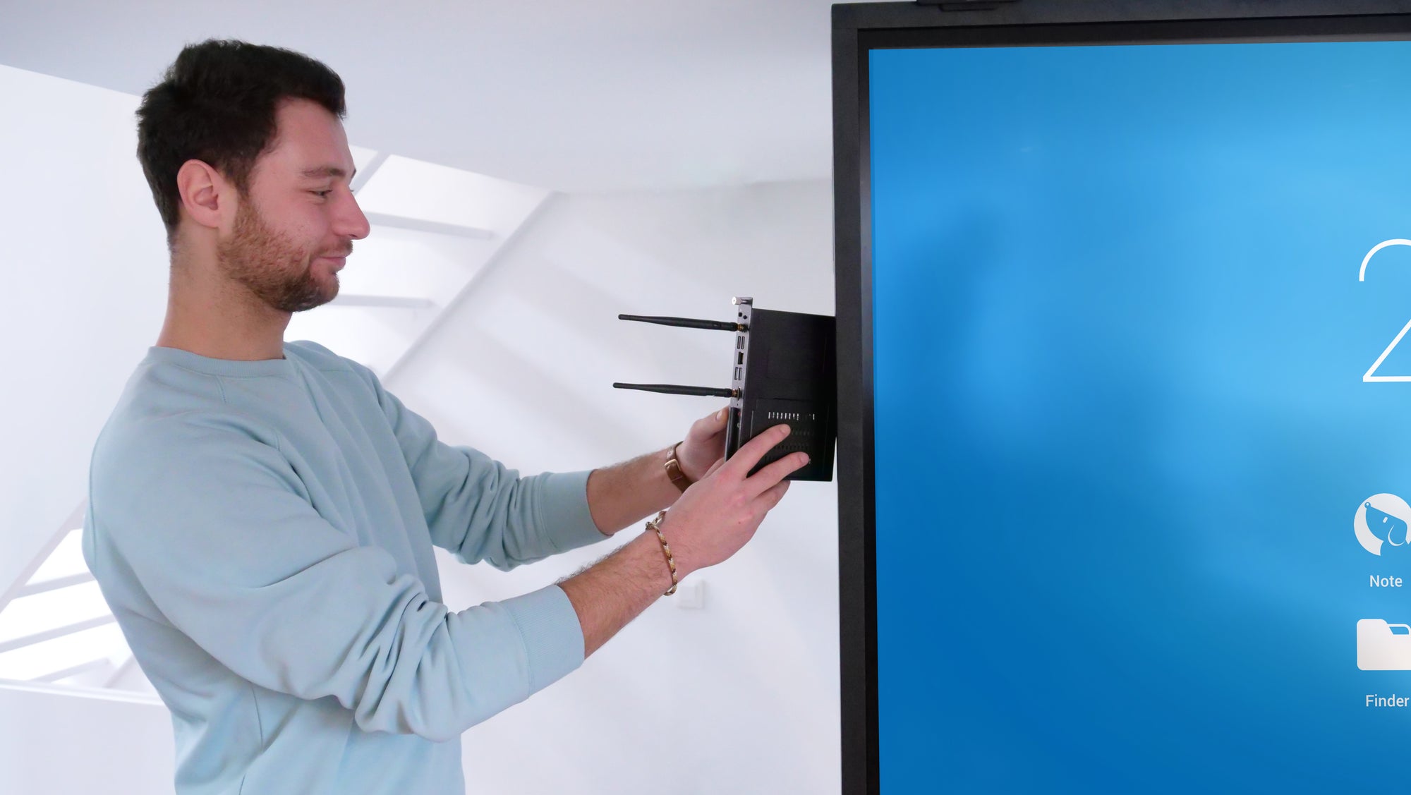 Un OPS Windows pour votre écran interactif – Speechi